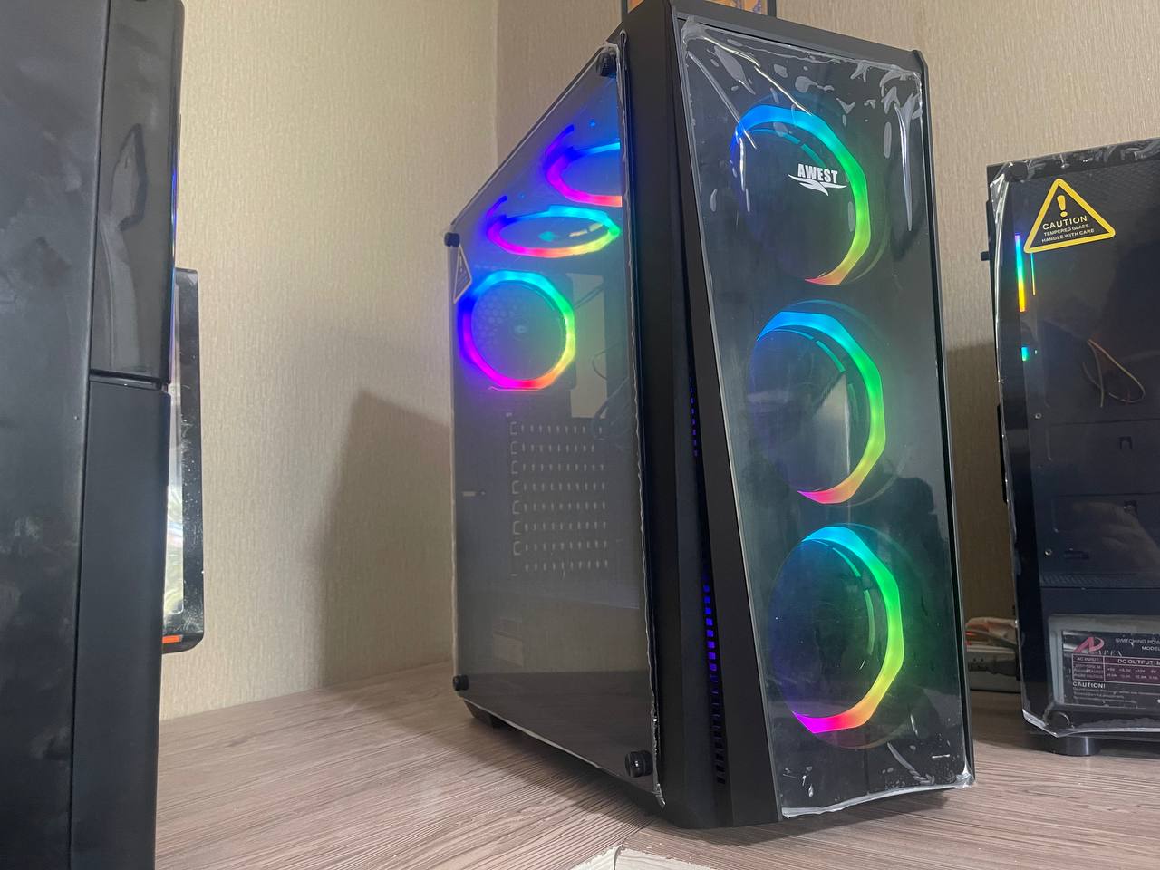 کیسrgbگیمی نوواکبندcori5نسل6رم16گیگ گرافیک8گیگddr5با12ماه گارانتی تعویض